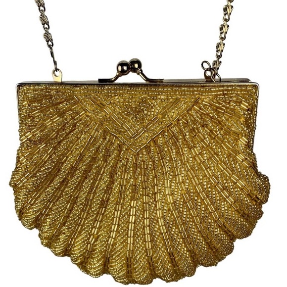 La Regale | Bags | Like New Rare La Regale Gold Beaded Shell Clamshell ...